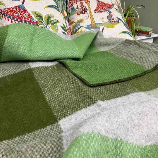 Stylish Checked Throws for Your Home – Country Mouse